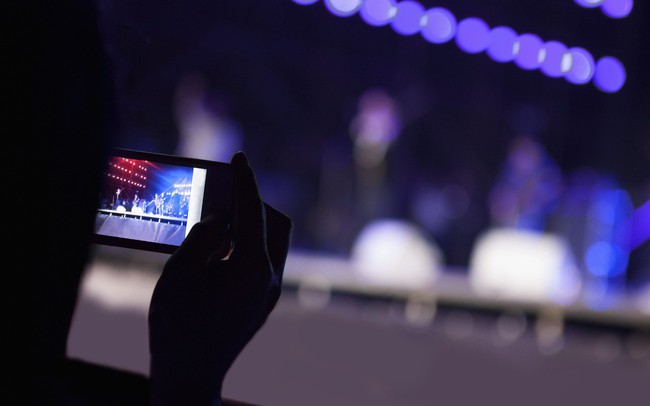 Live Streaming là gì? Lợi ích và tác dụng của Live Streaming